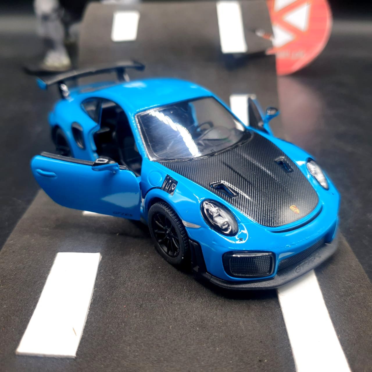 Buy Kinsmart Cars Die-cast Models Online in Pakistan — Khanaan.pk